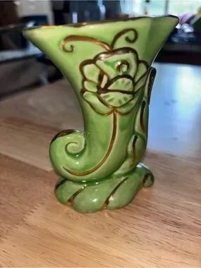 Accents | 193s Cornucopia Vase | Poshmark